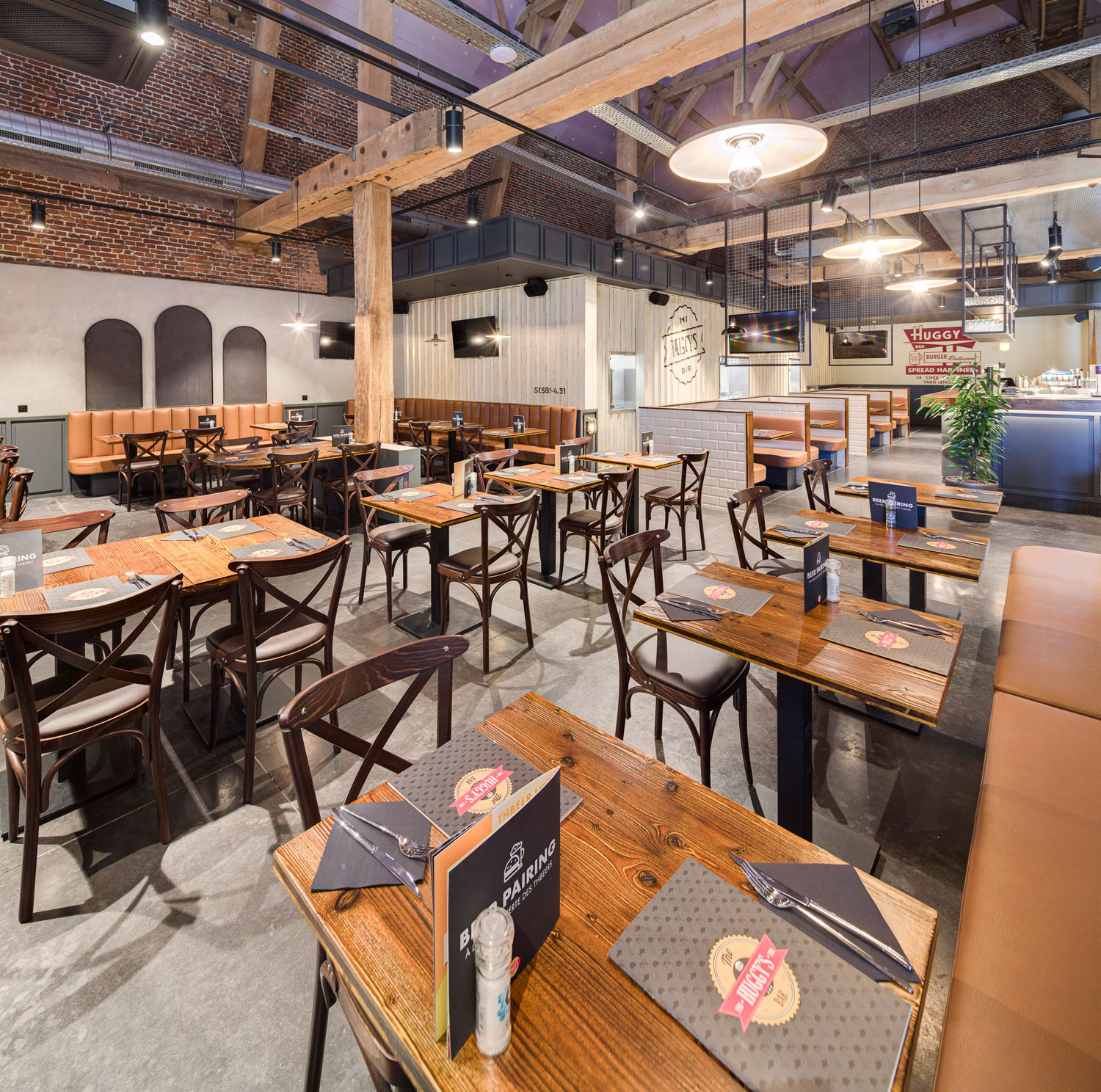 The Huggy's Bar - Nivelles - LEPAGE Mobiliers